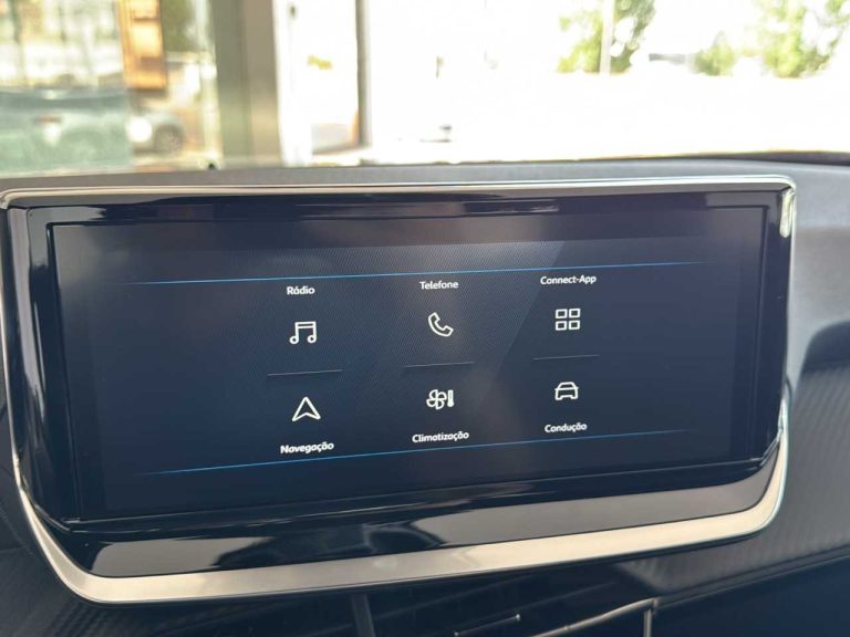 Peugeot 2008 - Motorpor